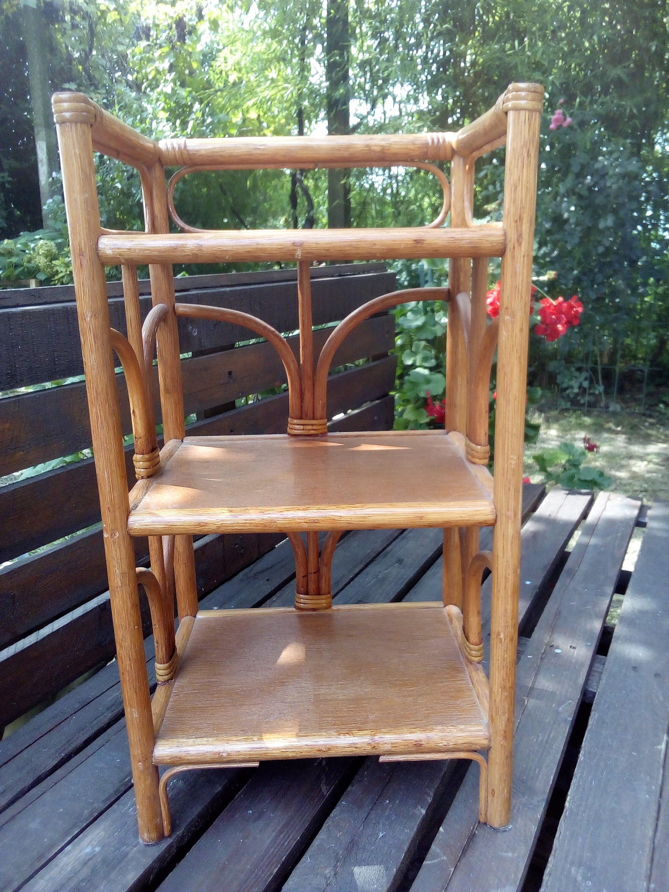 Vintage Bamboos Wooden Etageren/retro Table With Shelves/vintage Phone ...