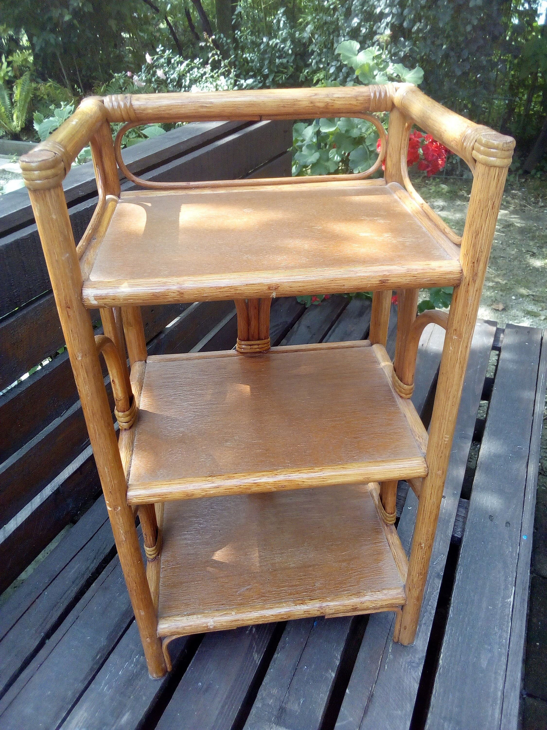 Vintage Bamboos Wooden Etageren/retro Table With Shelves/vintage Phone ...