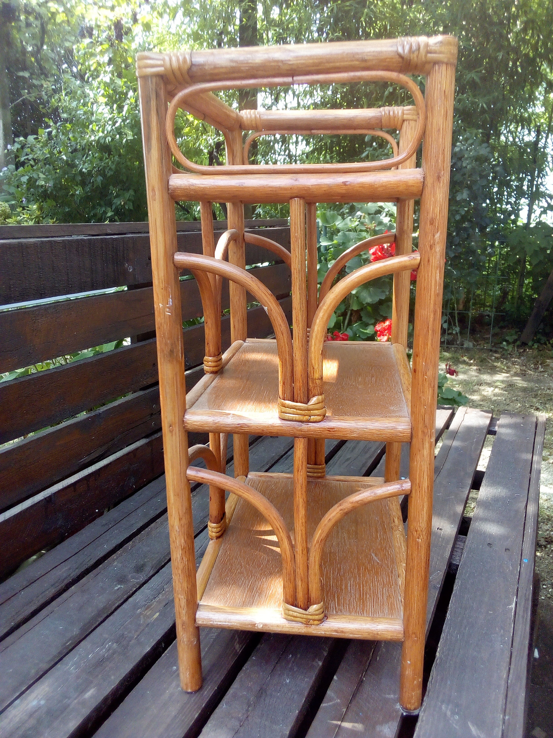 Vintage Bamboos Wooden Etageren/retro Table With Shelves/vintage Phone ...