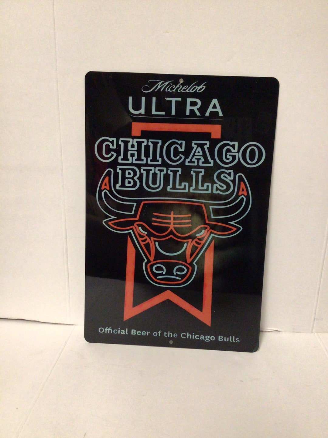 Chicago Bulls Michelob Ultra Beer Metal Tin Display Sign Man Cave Wall ...