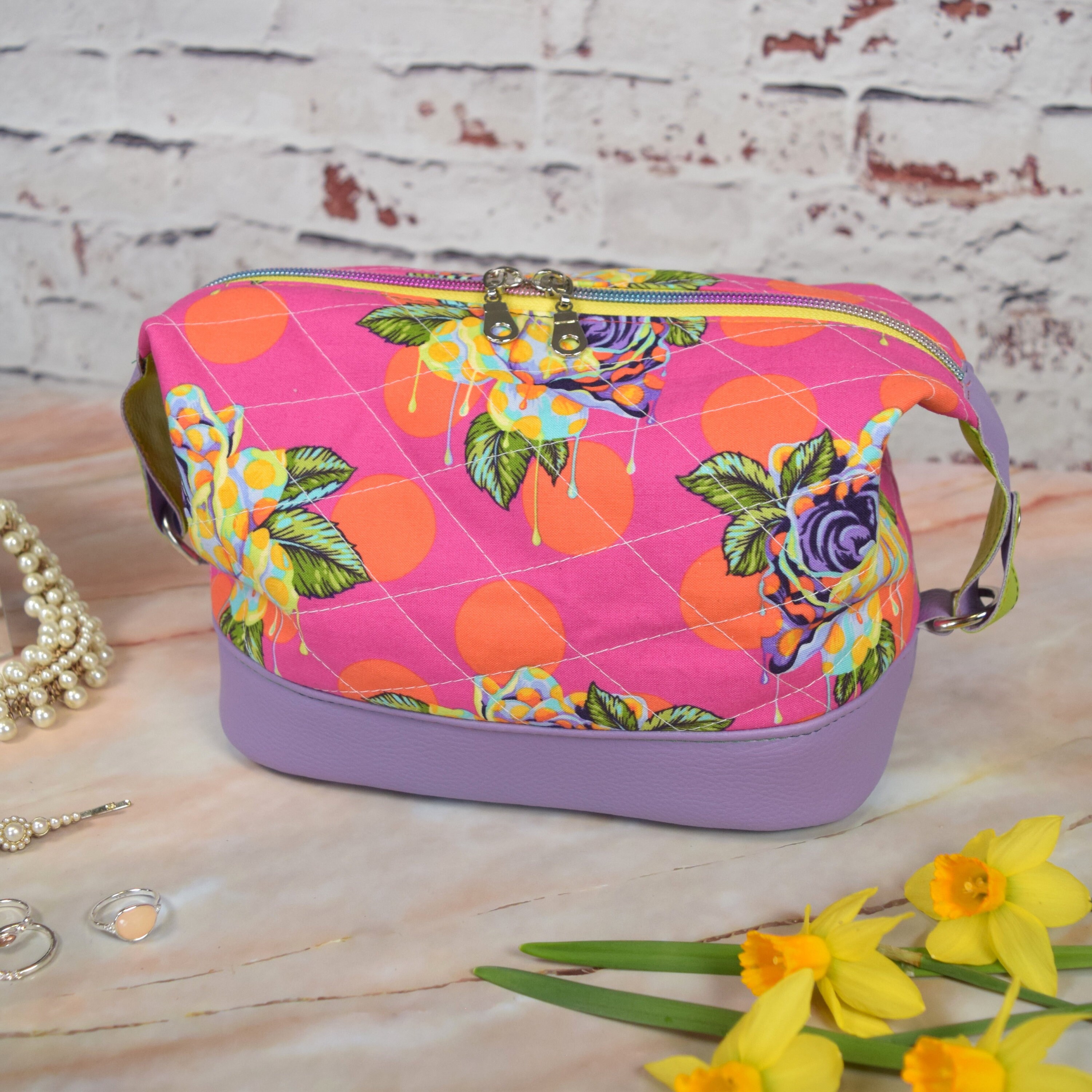Maya Toiletry Pouch / PDF Sewing Pattern / Allsewpetite - Etsy