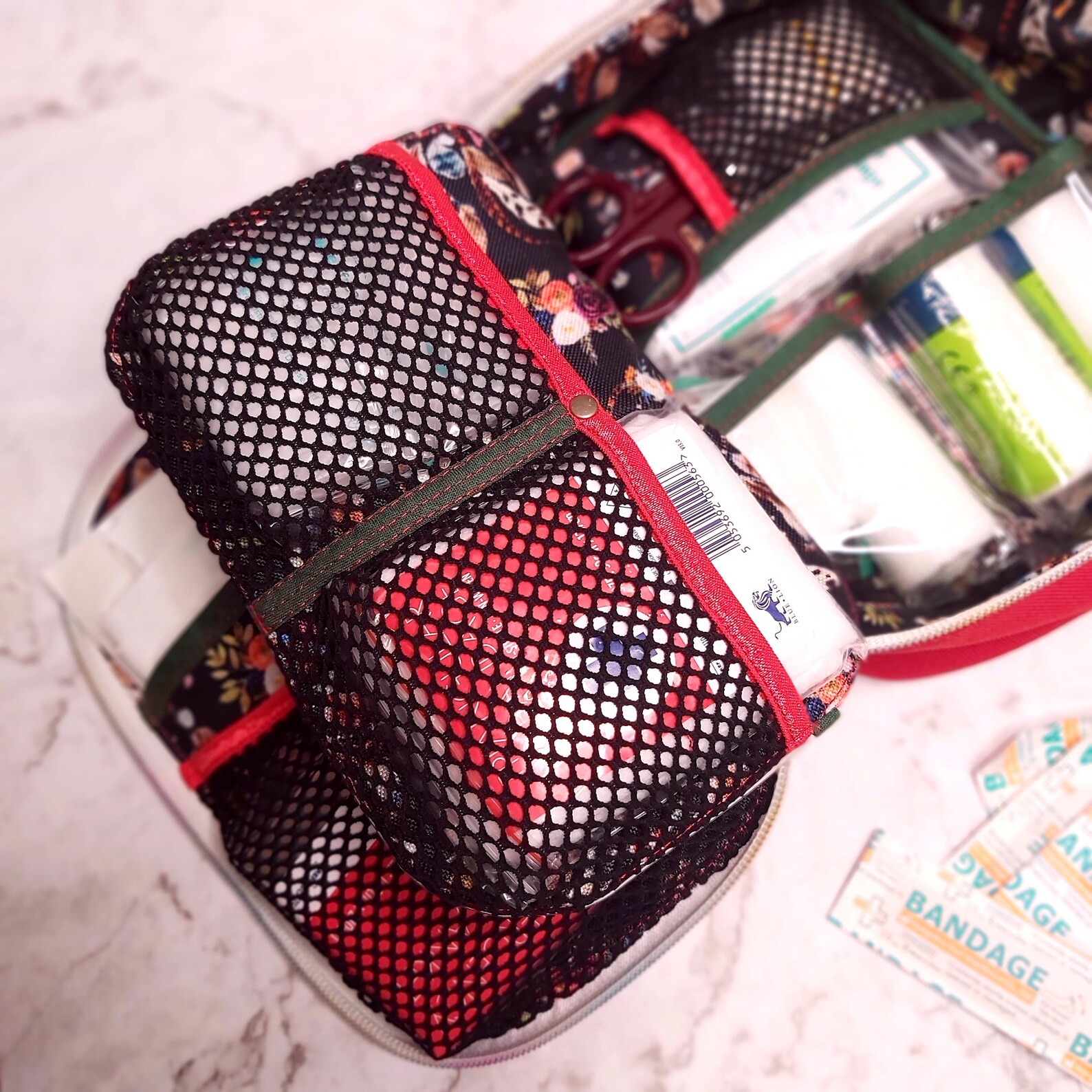 First Aid Travel Pouch / PDF Sewing Pattern / Allsewpetite - Etsy
