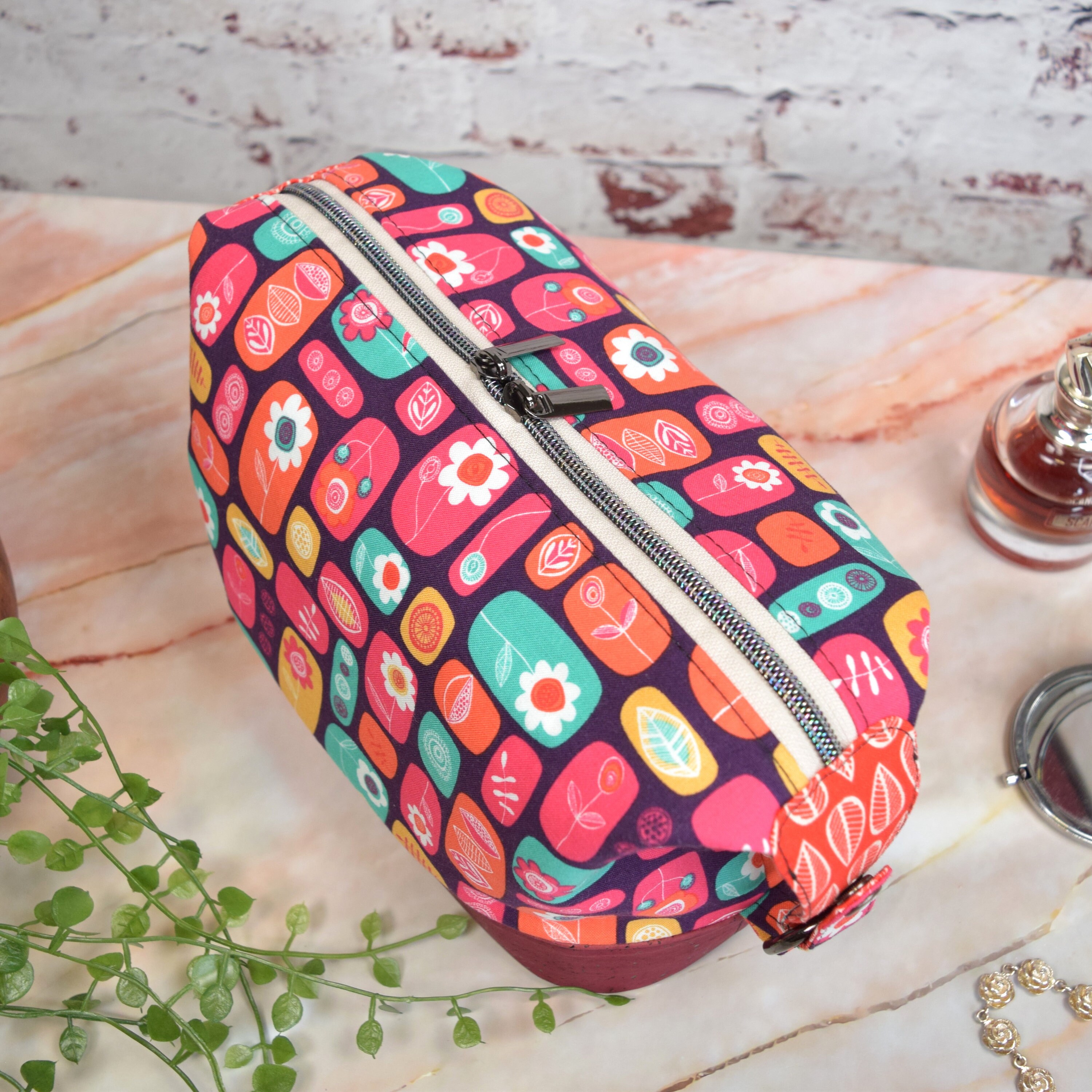 Maya Toiletry Pouch / PDF Sewing Pattern / Allsewpetite - Etsy