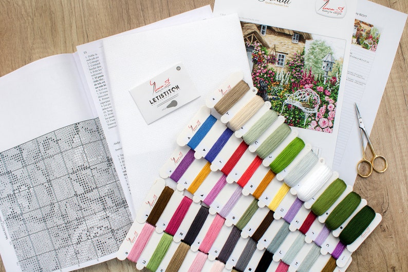 Luca-s / B2377 the Cottage Garden © Richard Macneil / Cross - Etsy