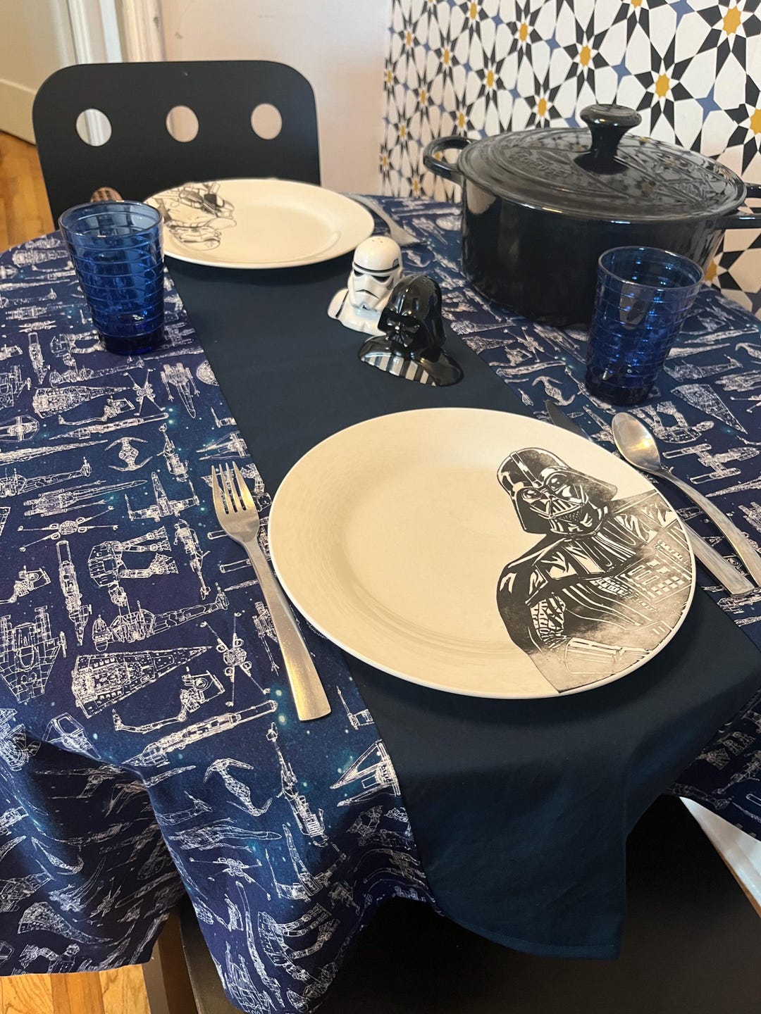 Star Wars Spaceship Table Cloth, 48 Inch Square Fits Round and Card ...