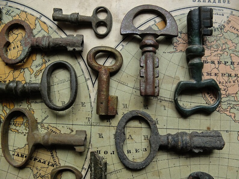 Antique Bronze Keys Small Vintage Keys Old Barrel Keys - Etsy