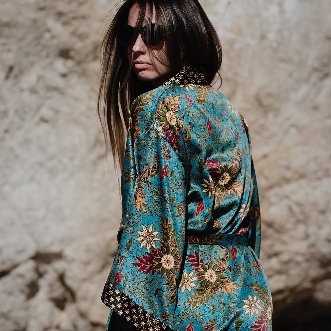 Short Atlas Silk Blend Caftan Kimono Robe . Bali Java Batik - Etsy