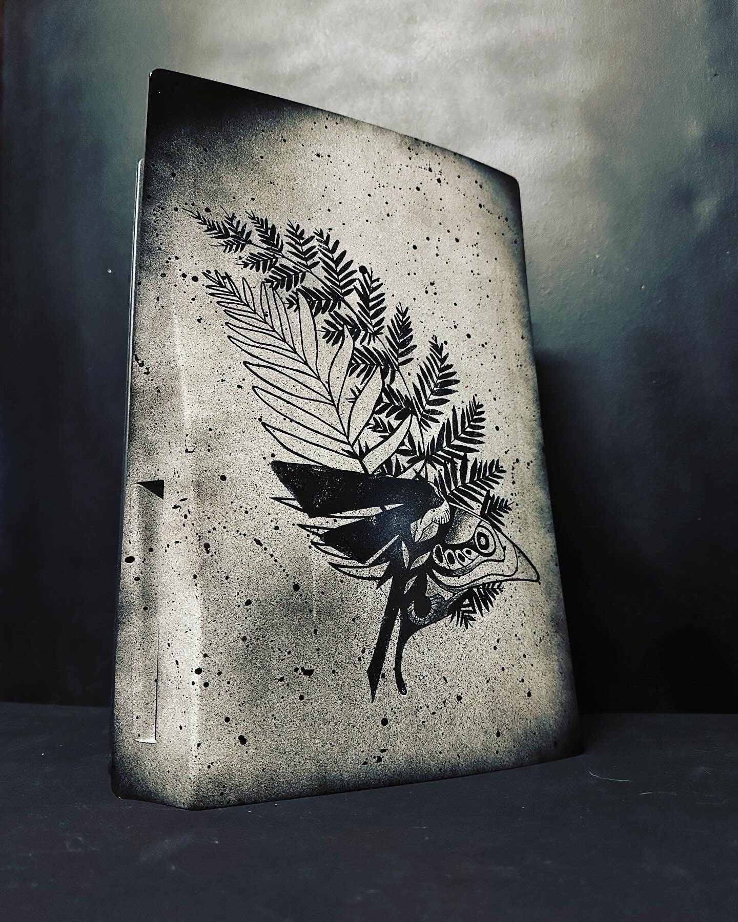 Custom Painted PS5 Plates the Last of Us Part 2 for Disc and Digital ...