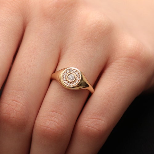 Diamond Signet Ring 14k Gold / Star Setting Diamond Signet - Etsy