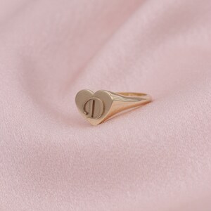 14k 18k Heart Initial Engraved Gold Signet Ring / Handmade Heart Signet ...