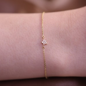 10k 14k or 18k Gold Tiny Diamond Star Bracelet/handmade Diamond Star ...