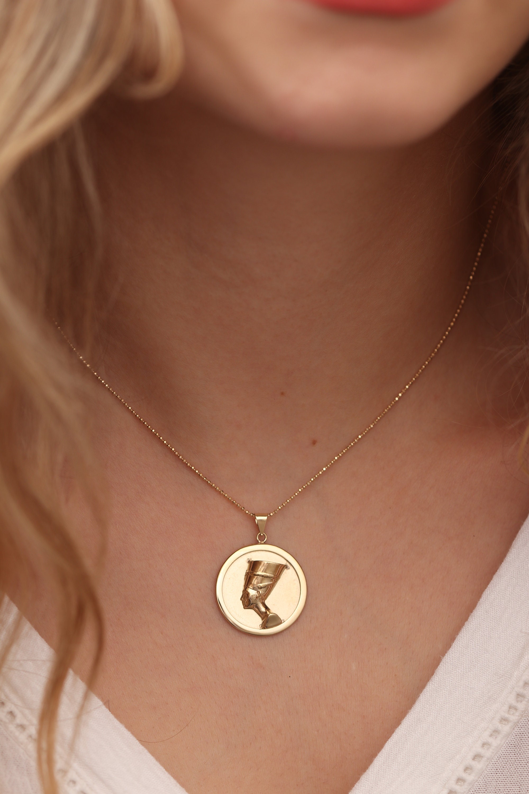 14K Gold Nefertiti Necklace / Handmade Gold Queen Nefertiti Necklace ...