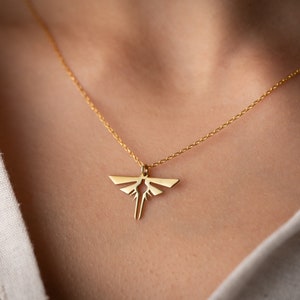 Illuminating Sterling Silver Firefly Necklace Firefly: Captivating Glow ...