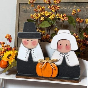 Standing Wood Pilgrims With Pumpkin - Hand Painted Primitive Style ...