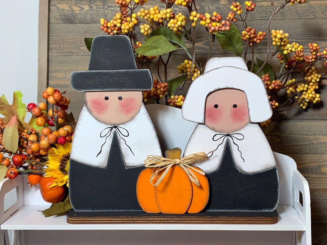 Standing Wood Pilgrims With Pumpkin - Hand Painted Primitive Style ...