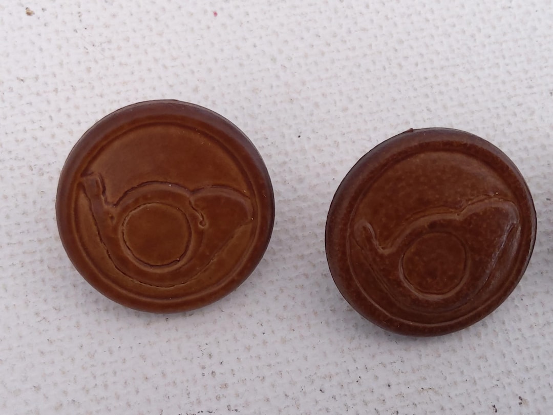 Unique Buttons (3) With French Horn - Etsy