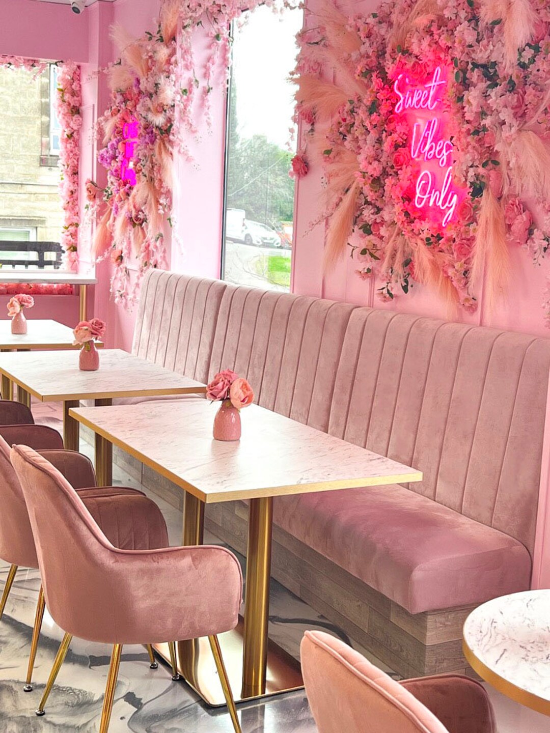 Petal Velvet Fluted Back Banquette Bench Booth Seating - Ideal for Café ...