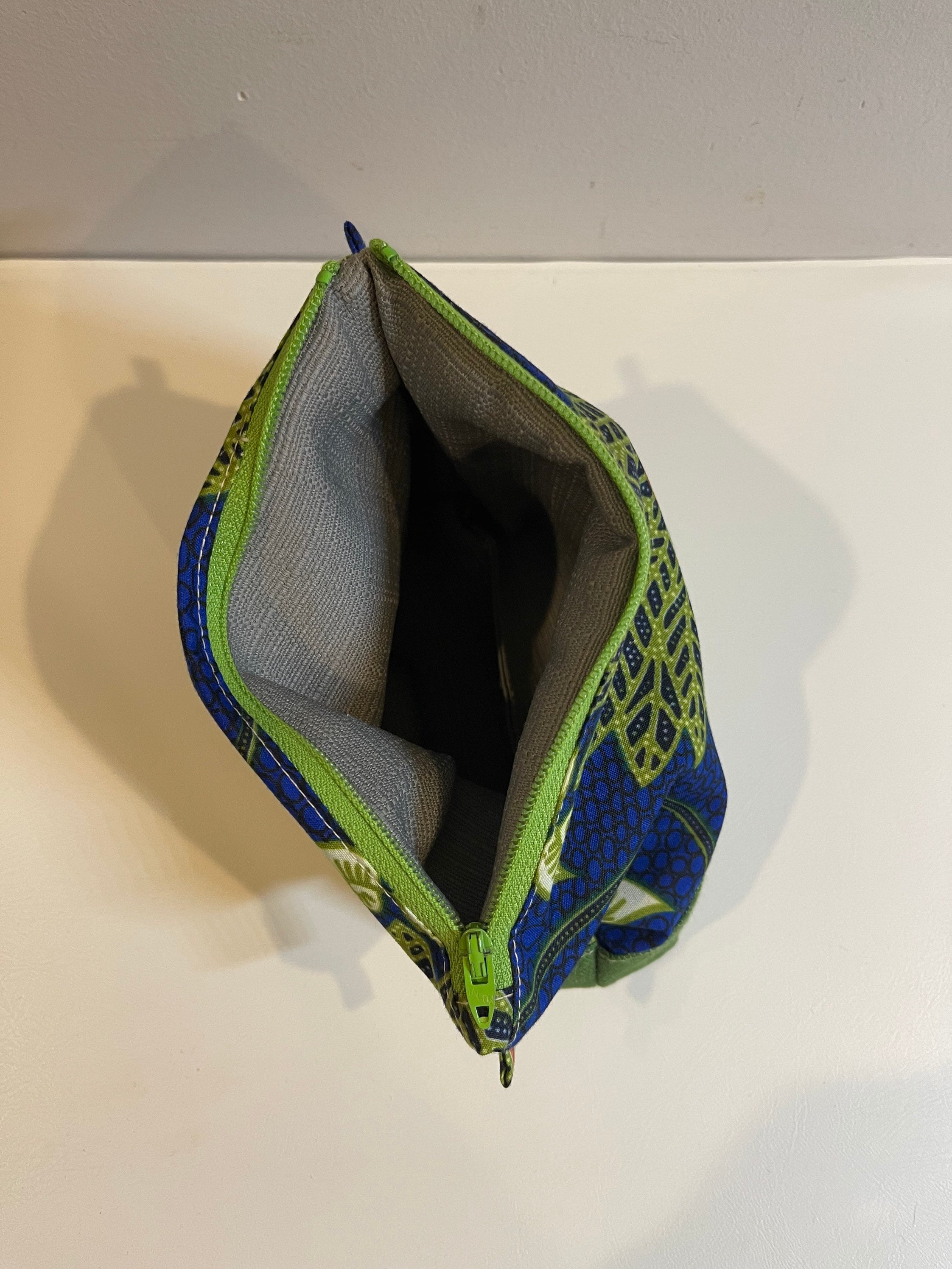 Medium Zippy Pouch// African Print - Etsy