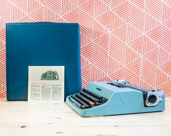 OLIVETTI LETTERA 32 1966 Made in Italy Green Manual Portable Perfect ...