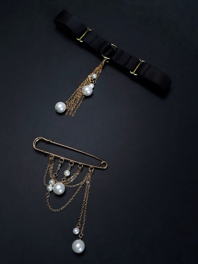 Safety Pin Brooch With Small Chains and Pearls - Etsy