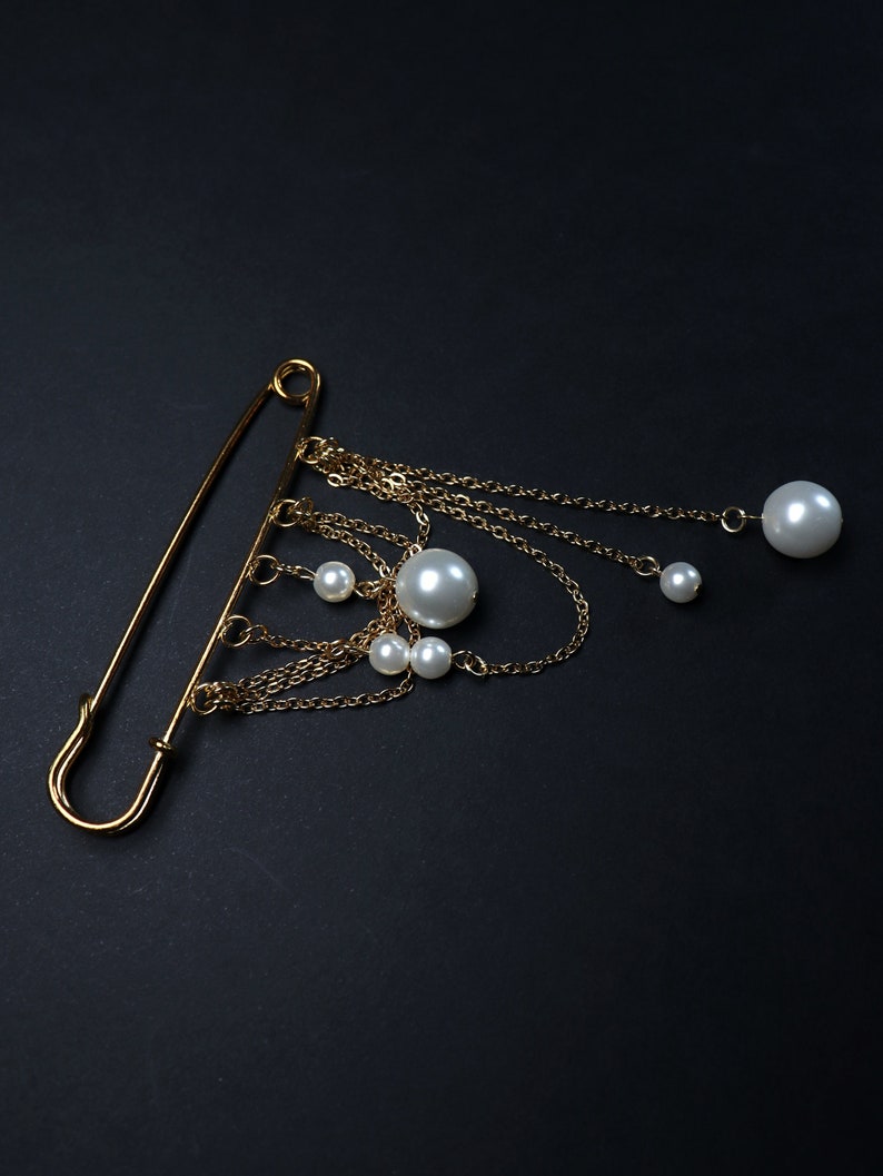 Safety Pin Brooch With Small Chains and Pearls - Etsy