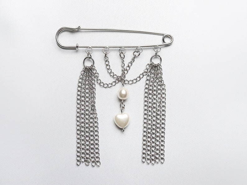 Safety Pin Brooch With Chain Tassels and Pearls - Etsy