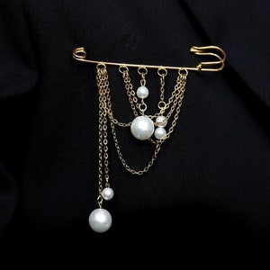 Safety Pin Brooch With Small Chains and Pearls - Etsy