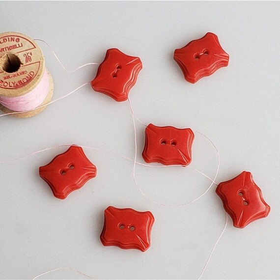 Memorabilia Collectibles 1950s Red plastic buttons etna.com.pe