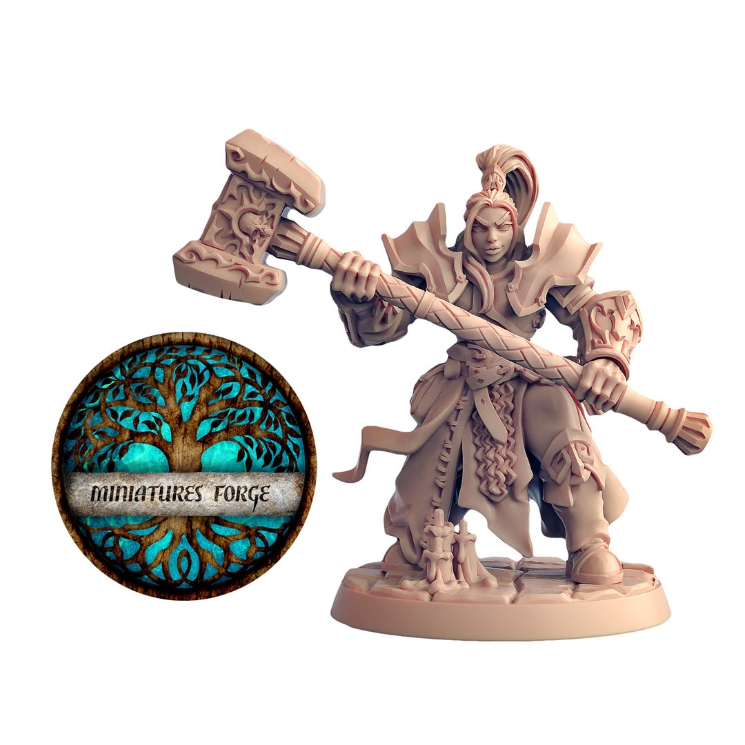 Templar Miniature Female With Maul Human Ag Dungeons and Dragons Mini ...