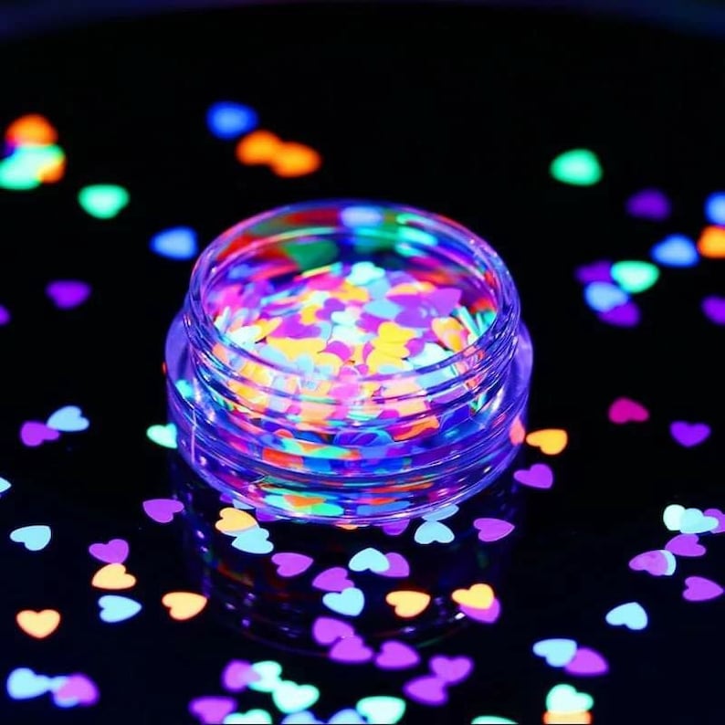 3D Heart Glow in the Dark Design - Etsy