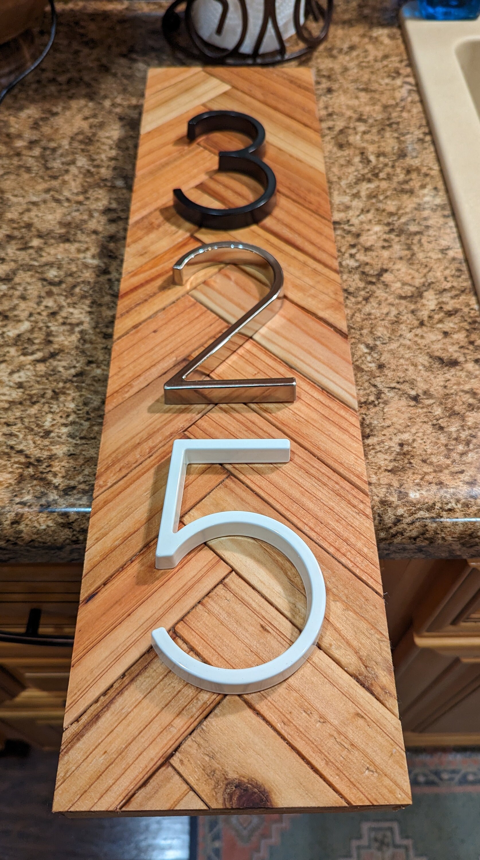 Modern Vertical Herringbone Address Sign - Etsy