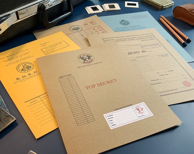 Movie Prop Special Agent Intelligence Files / 5 X Cosplay Top Secret ...