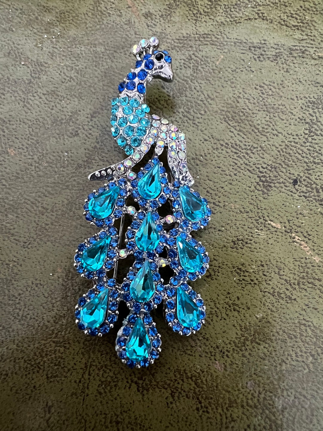 Broche paon en métal et verre - Etsy France