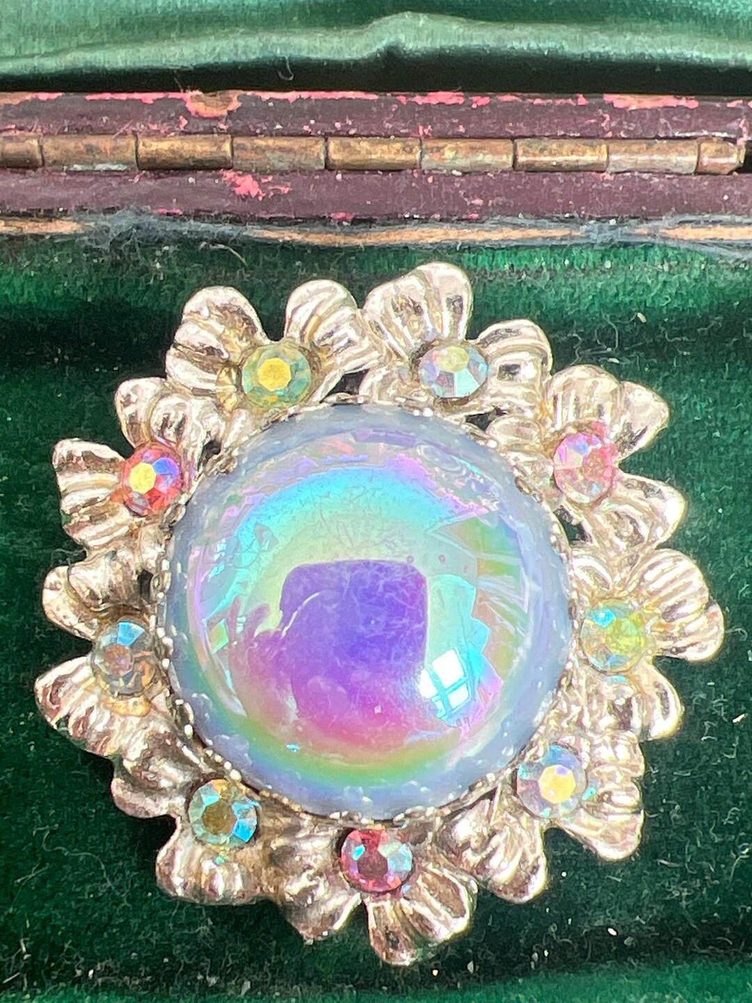 Jolie broche en métal et pâte - Etsy France
