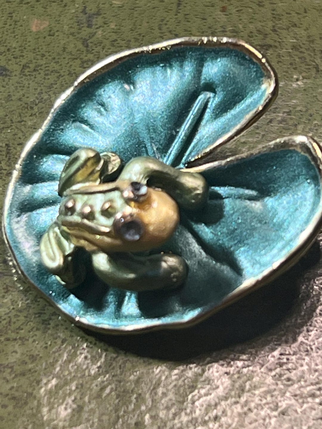 Cute Metal and Enamel Frog Brooch - Etsy