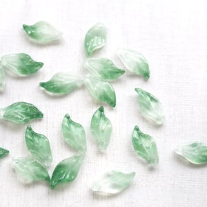 20 PCS 20mm Long Leaf Beads. Moss Green Glass Leaf Beads. Curve Green ...