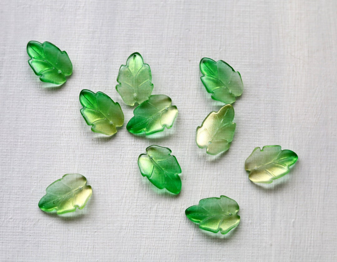 10 PCS 22mm Leaf Beads. Green With Gold Shimmer Glass Leaf Beads ...