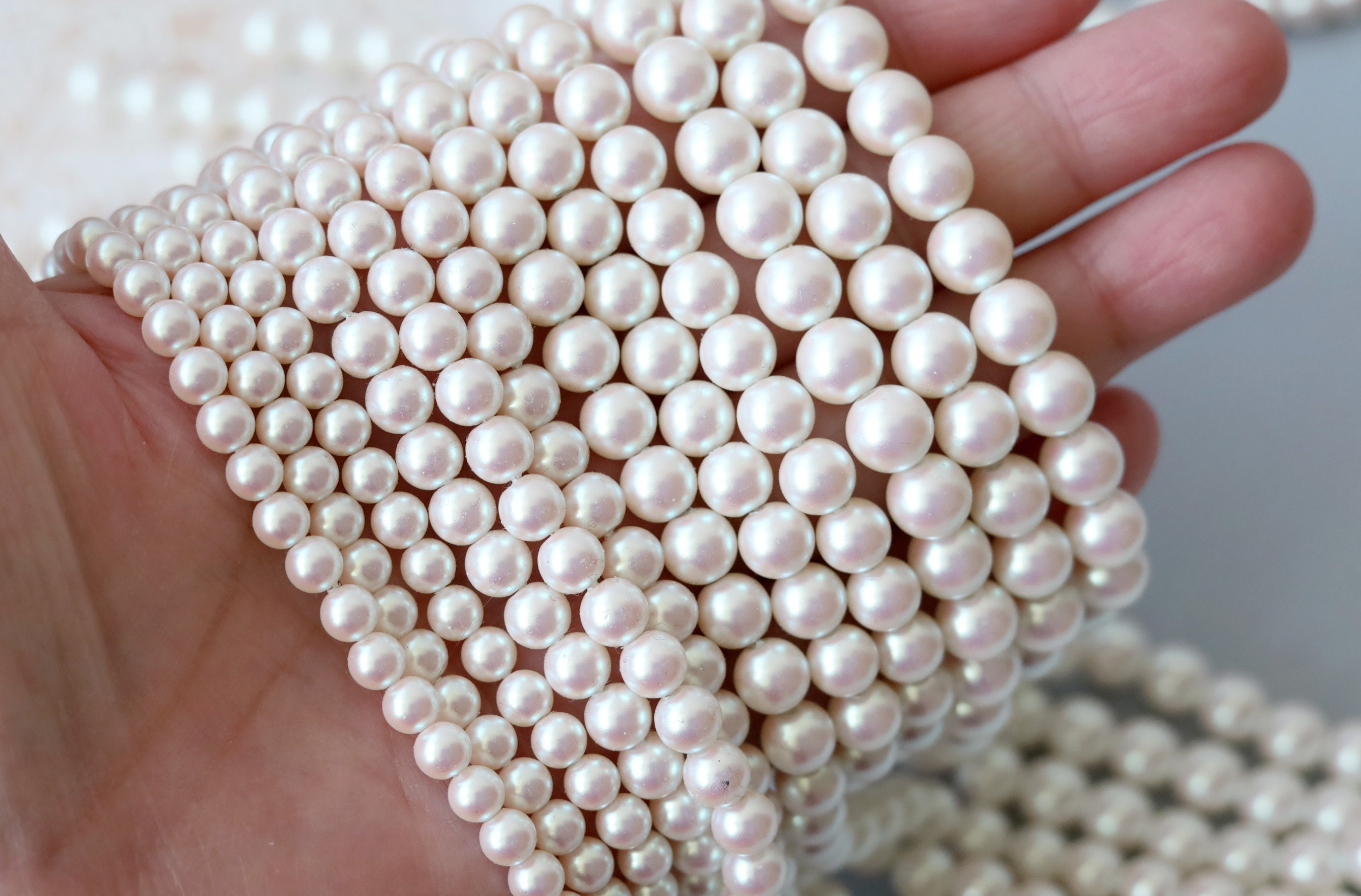 Iridescent Pearl Beads. High Luster Glass Pearl Beads. 8mm 7mm - Etsy