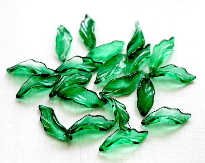 20 PCS 27mm Long Leaf Beads. Glass Green Leaf Beads. Green Leaf Beads ...