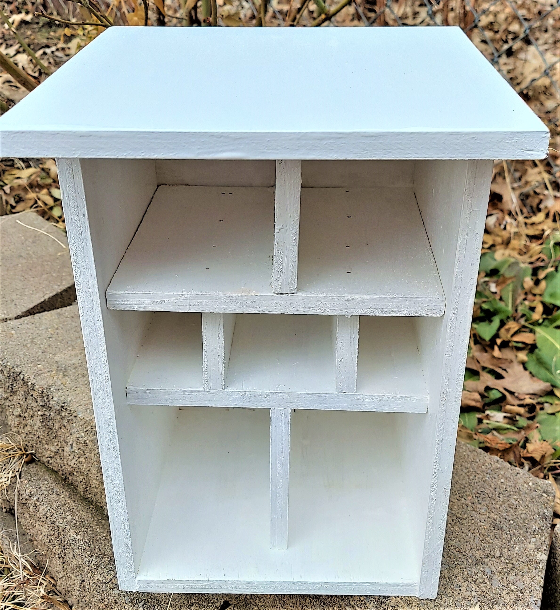 Nesting Materials Cones, Boxes & Houses Quirky Birdhouses Provide ...