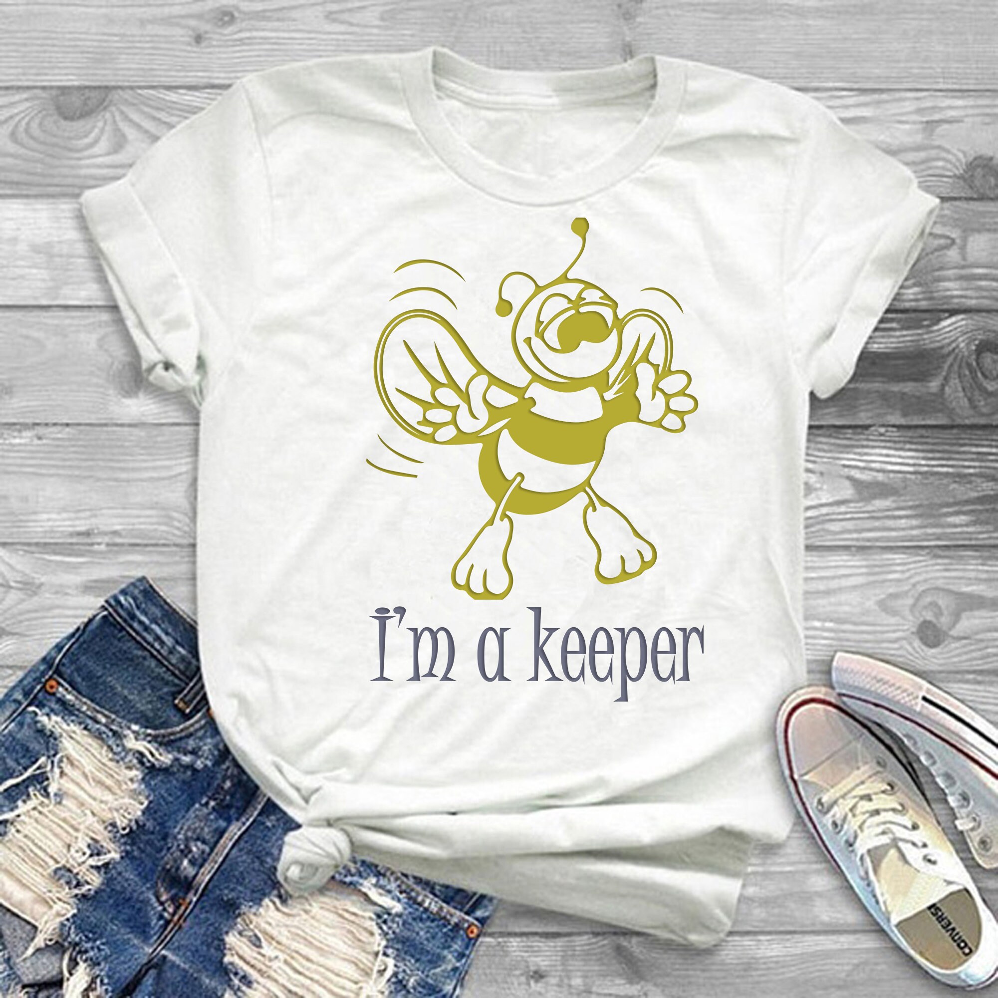 I'm a Keeper SVG, Bee SVG, Funny Bee SVG, T-shirt Design Svg, Wall ...