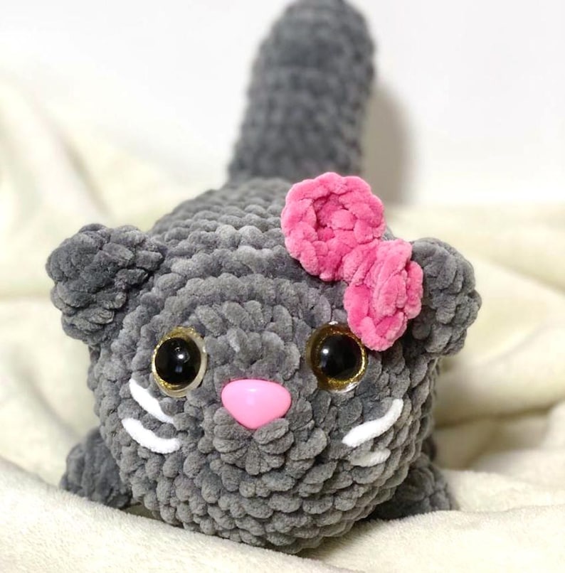 Gray Cat Crochet Pattern: Amigurumi Kitty With Bow (PDF Download) - Etsy