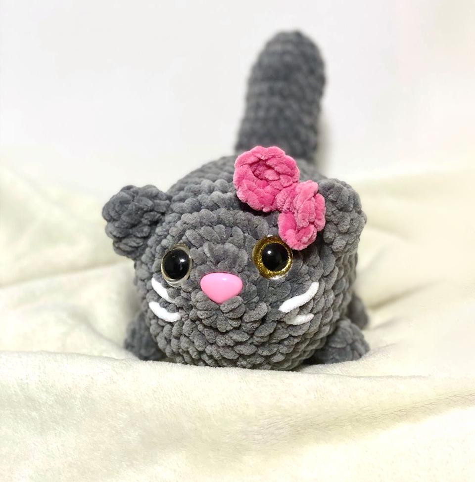 Gray Cat Crochet Pattern: Amigurumi Kitty With Bow (PDF Download) - Etsy