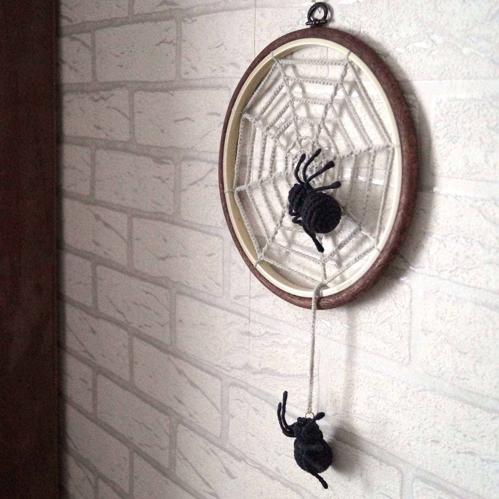 Crochet Spider Web With Spiders - Wall Hanging - Crochet Pattern - Etsy