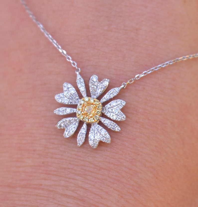 18K Solid Gold Diamond Daisy Necklace,daisy Flower Charm Pendant ...