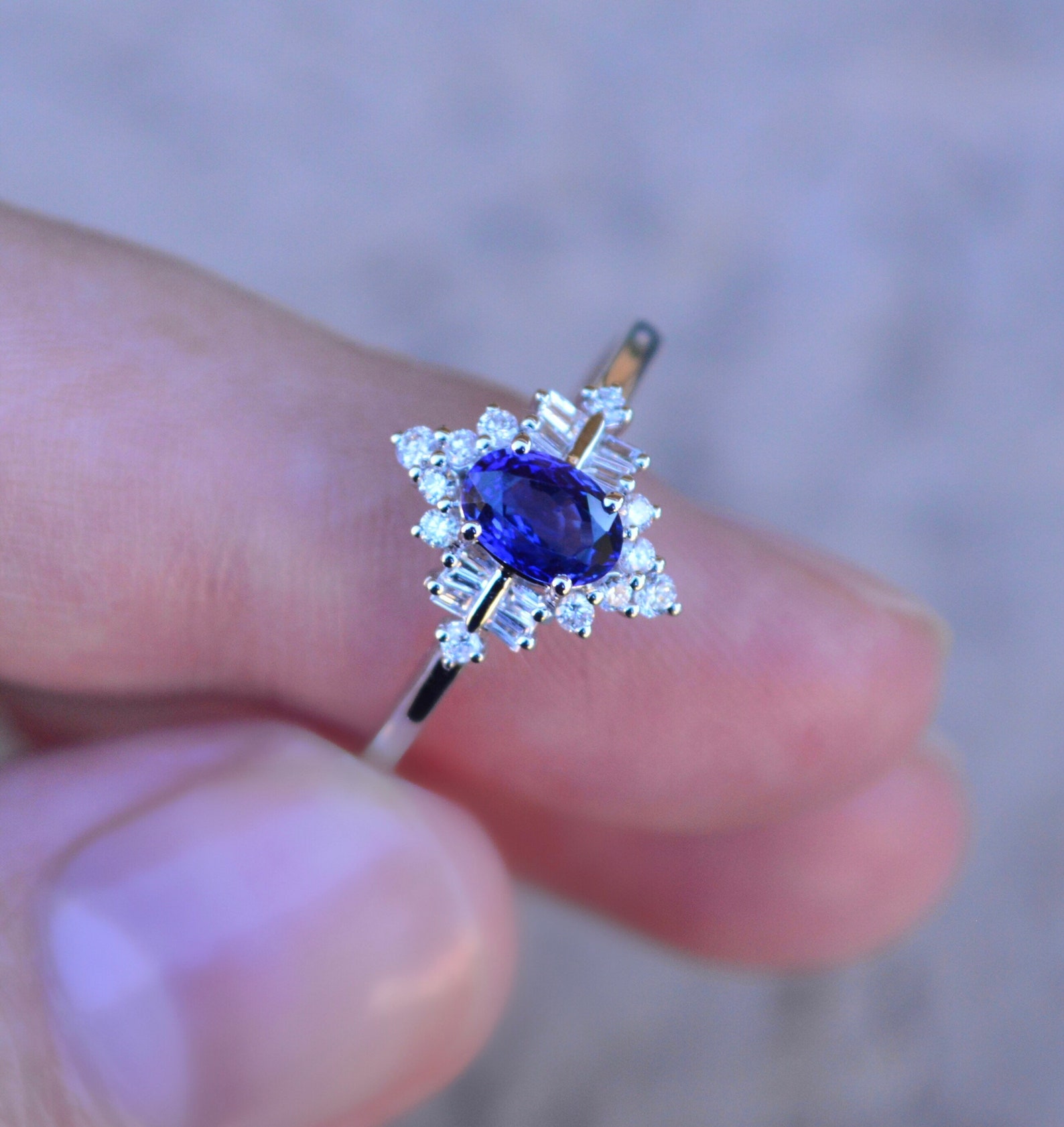 Anillo de compromiso de zafiro azul con diamantes en oro - Etsy España