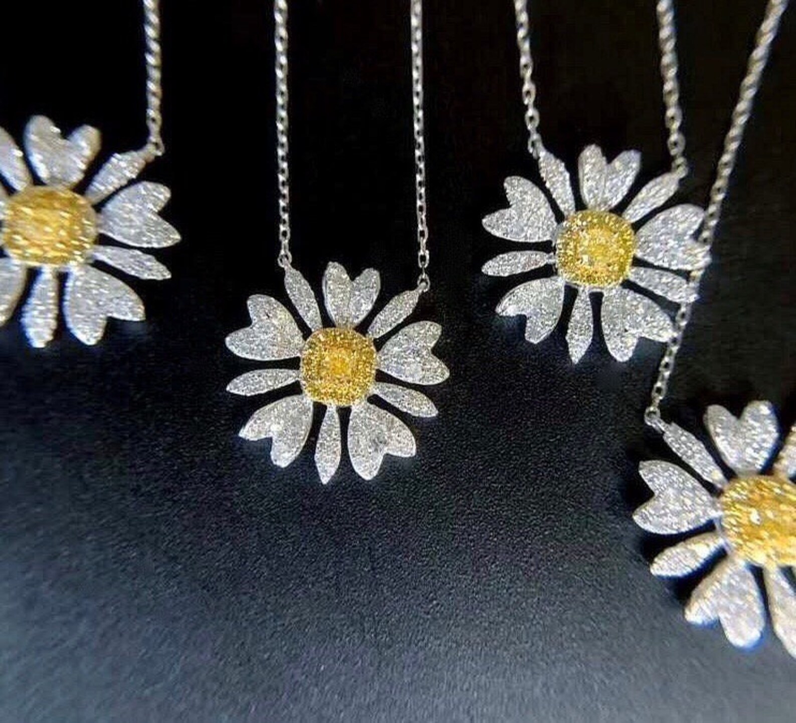 18K Solid Gold Diamond Daisy Necklacedaisy Flower Charm - Etsy