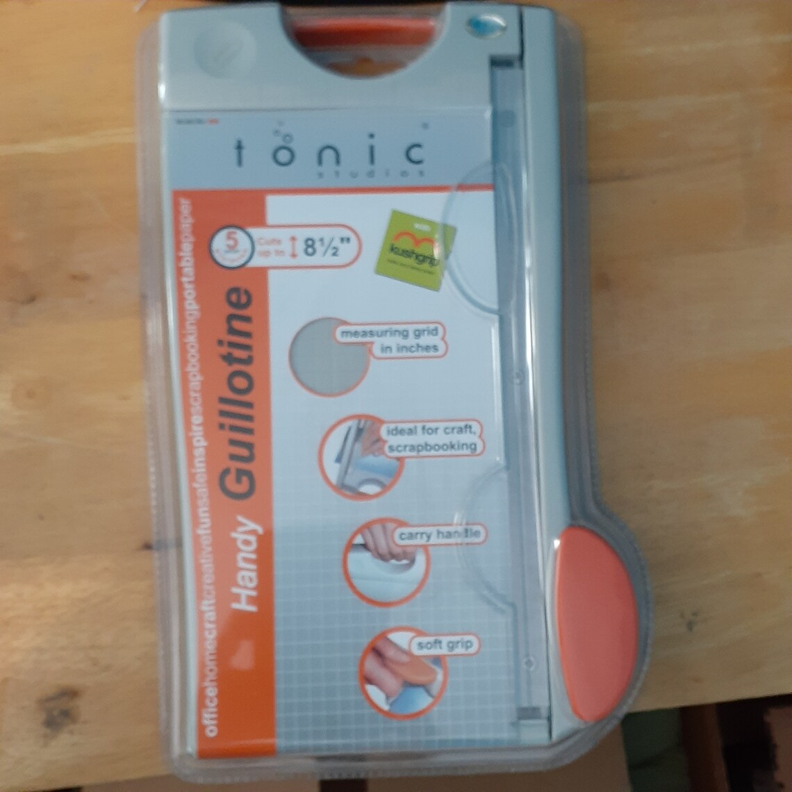Tonic Studios Guillotine Paper Cutter Trimmer Cuts up to 8 1/2 ...