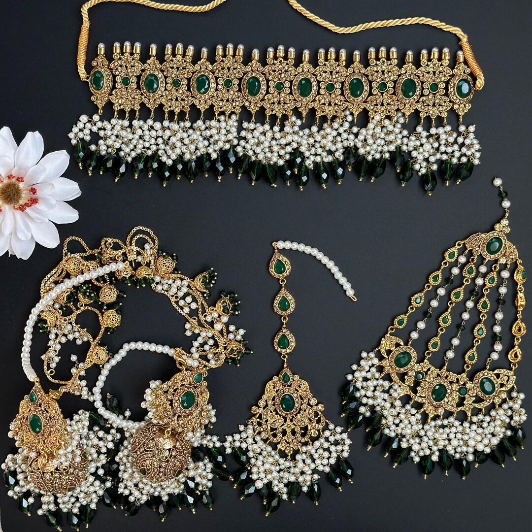 Emerald Green Pakistani Bridal Jewelry Set: Choker, Passa & Tikka - Etsy