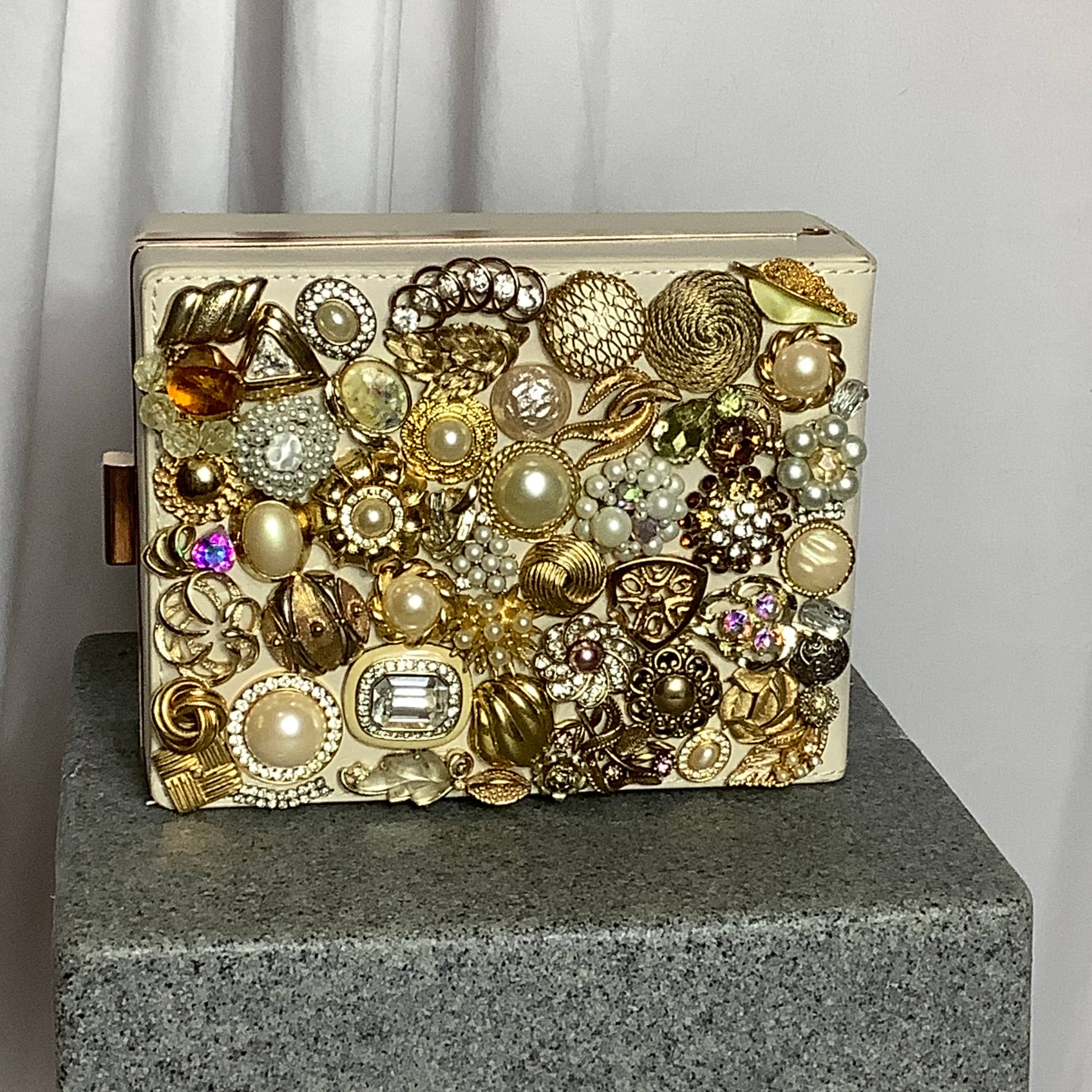 Bejeweled Purse Handbag Using Vintage Jewelry OOAK Gold Cream Colors - Etsy